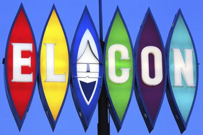 28 of Tucson's best neon signs