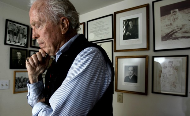 Jack Vaughn, ex-envoy to 2 nations, dies at 92