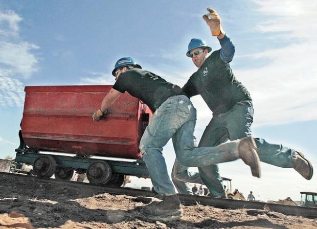 Photos: Muscle power rules at mining competition