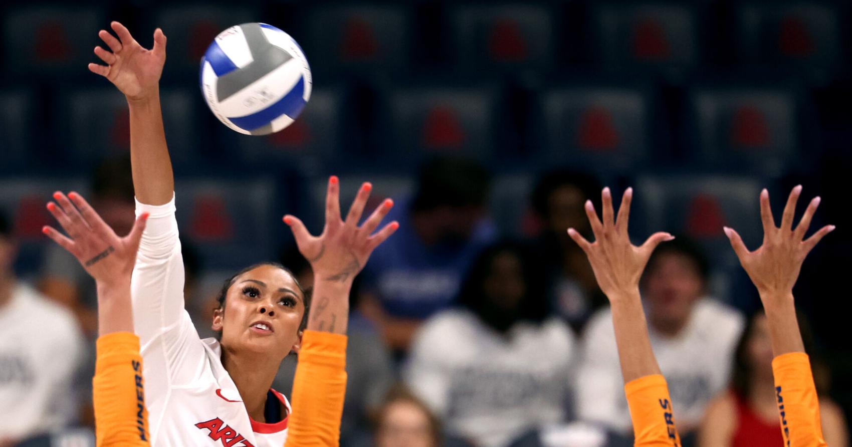 Arizona volleyball outside hitter is going pro