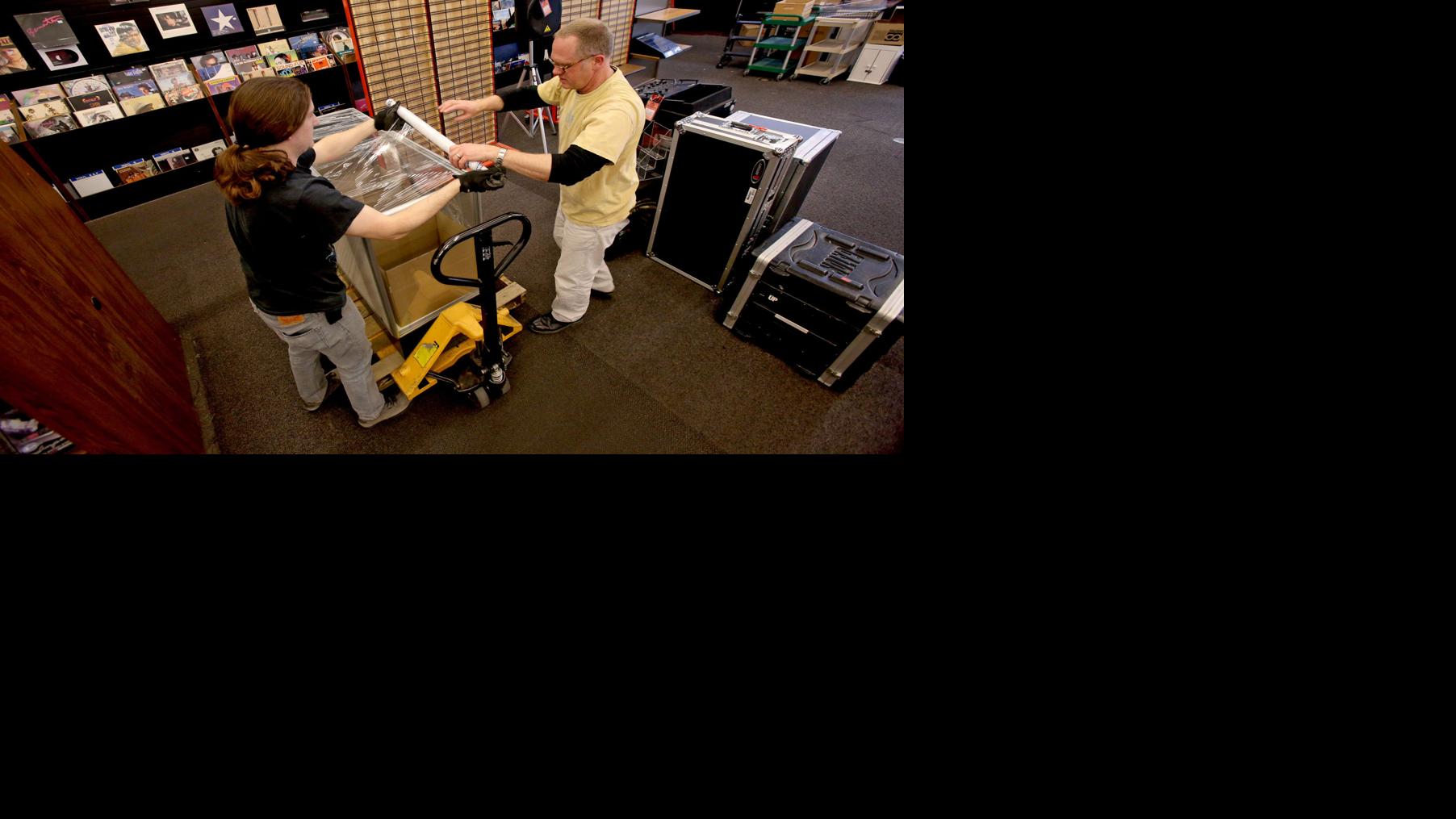 Bookmans on Grant moving