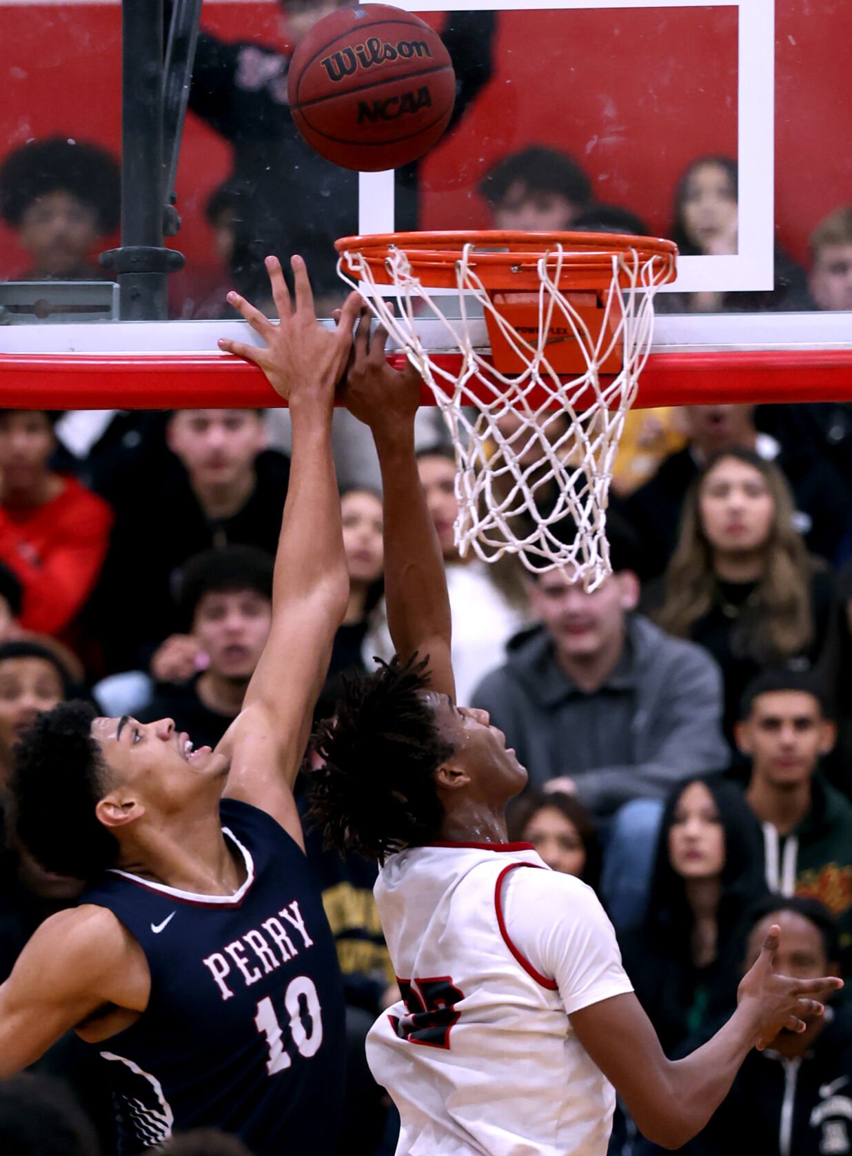 Five-star forward Koa Peat picks Arizona basketball