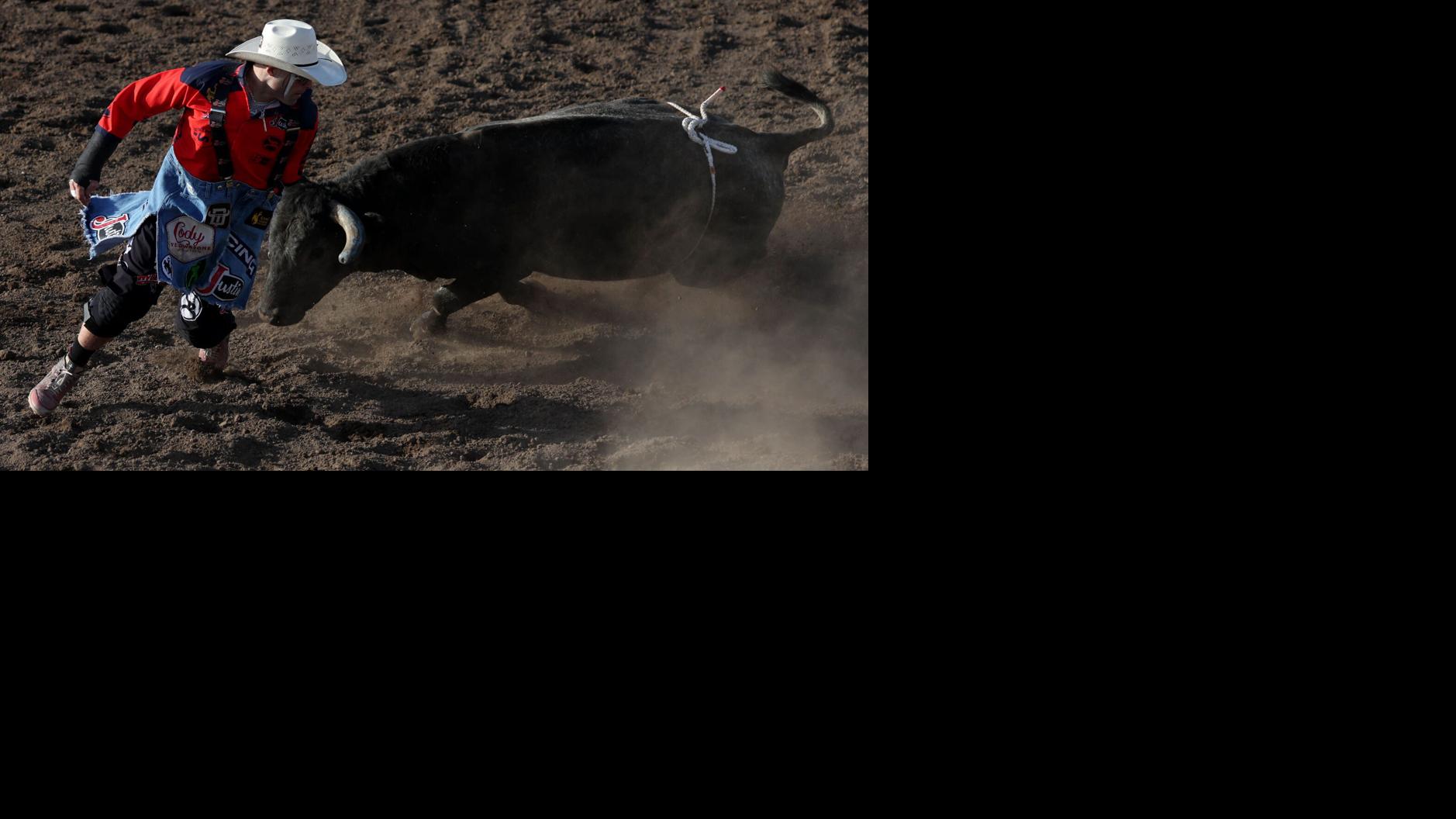Top-level bullfighter Dusty Tuckness a Tucson Rodeo staple | Tucson ...