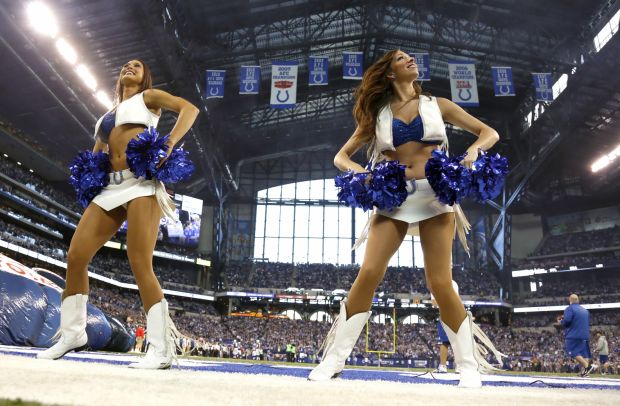 Photos: NFL cheerleaders, week 17 | Entertainment | tucson.com