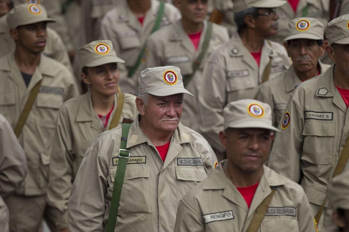 Venezuela: Maduro expandirá milicias a 500.000 miembros