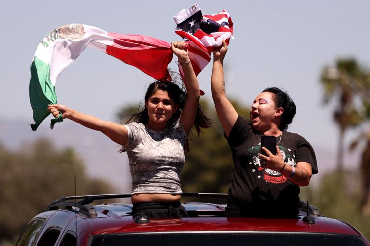 Thousands gather in Tucson 'No Kings' protest