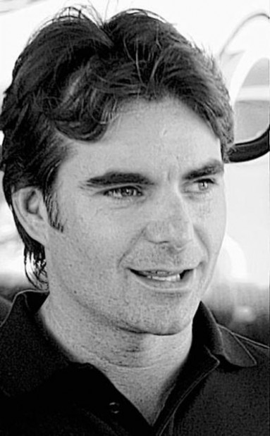 Gordon takes checkers, passes Earnhardt