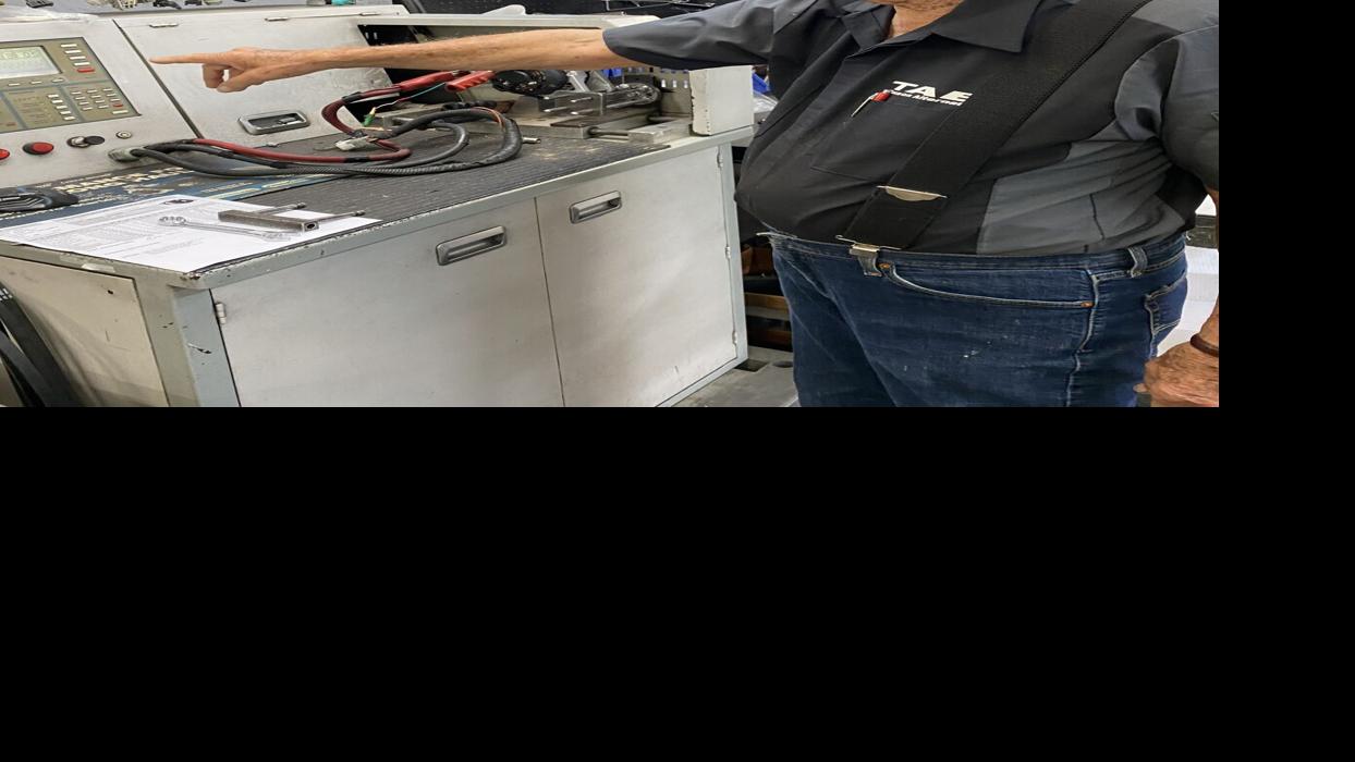 Tucson father, 88, still works at career he began at age 15