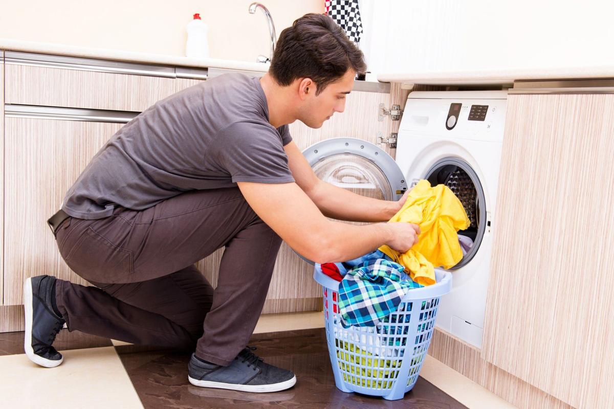 Sarah Green Carmichael: Women shouldn’t do any more housework this year