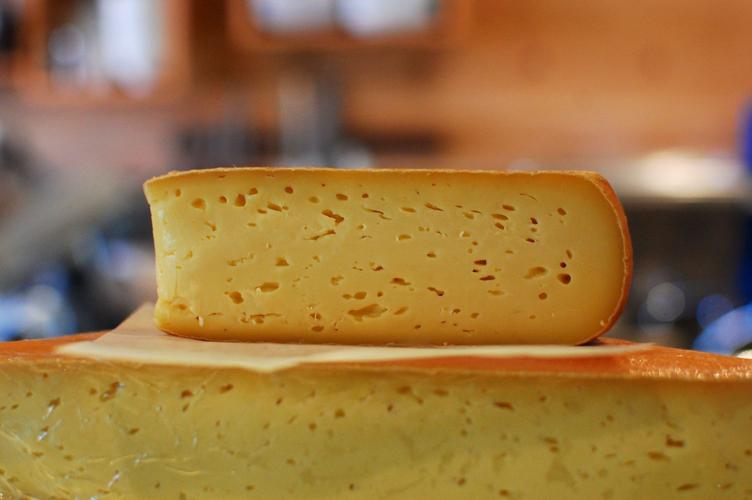 Autumn in Tucson: Warm up to stinky cheese