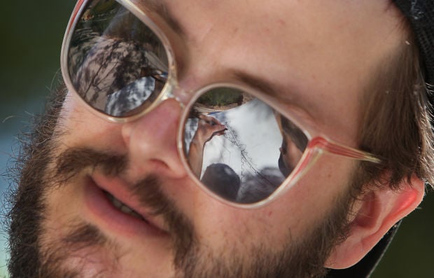 Artist outlines Tucson in ink