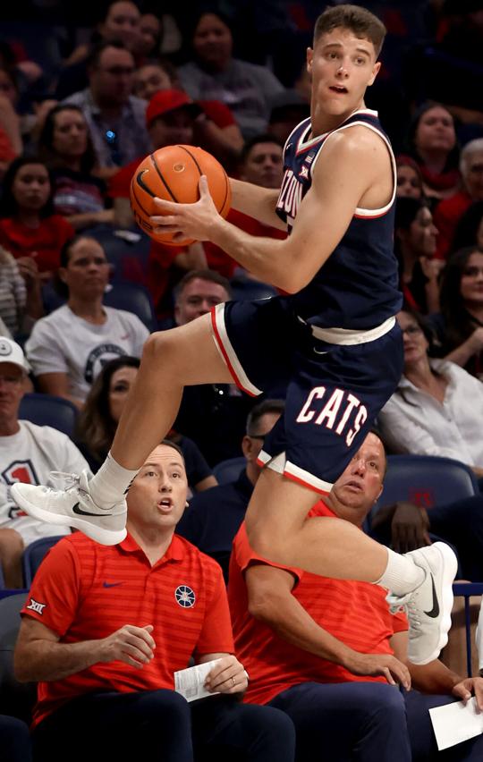 Arizona basketball: Carter Bryant's versatility on display