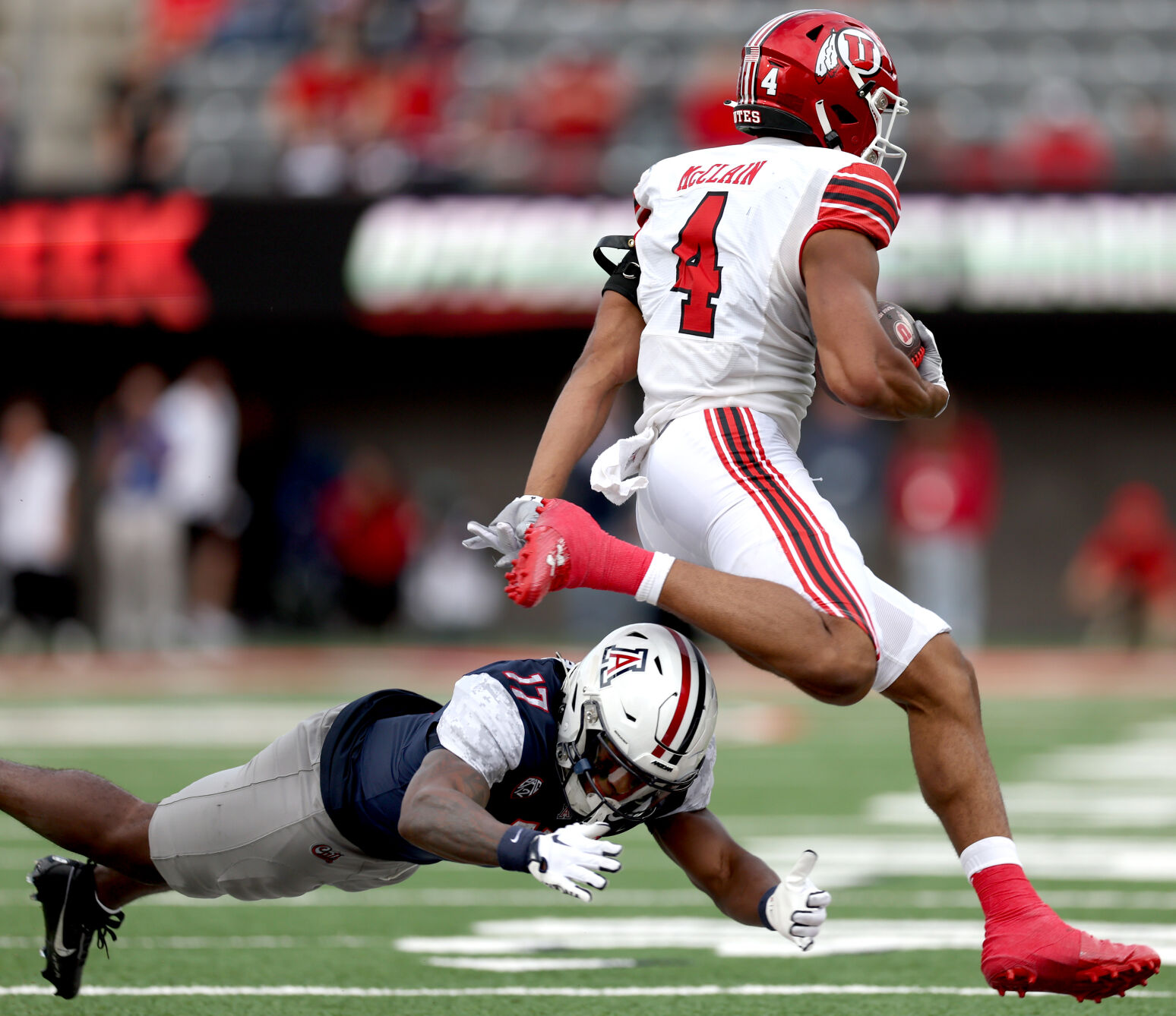 Arizona ends 6-game skid to Utah with resounding 42-18 win