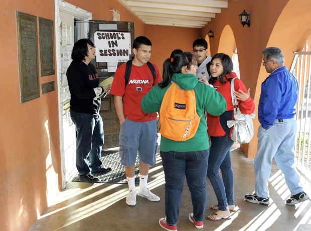 TUSD students boycott school for 1-day ethnic studies classes