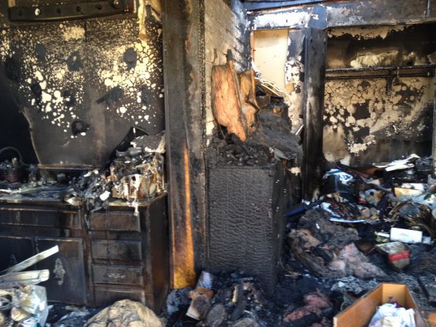 Mongo the cat survives near-death in Tucson house fire