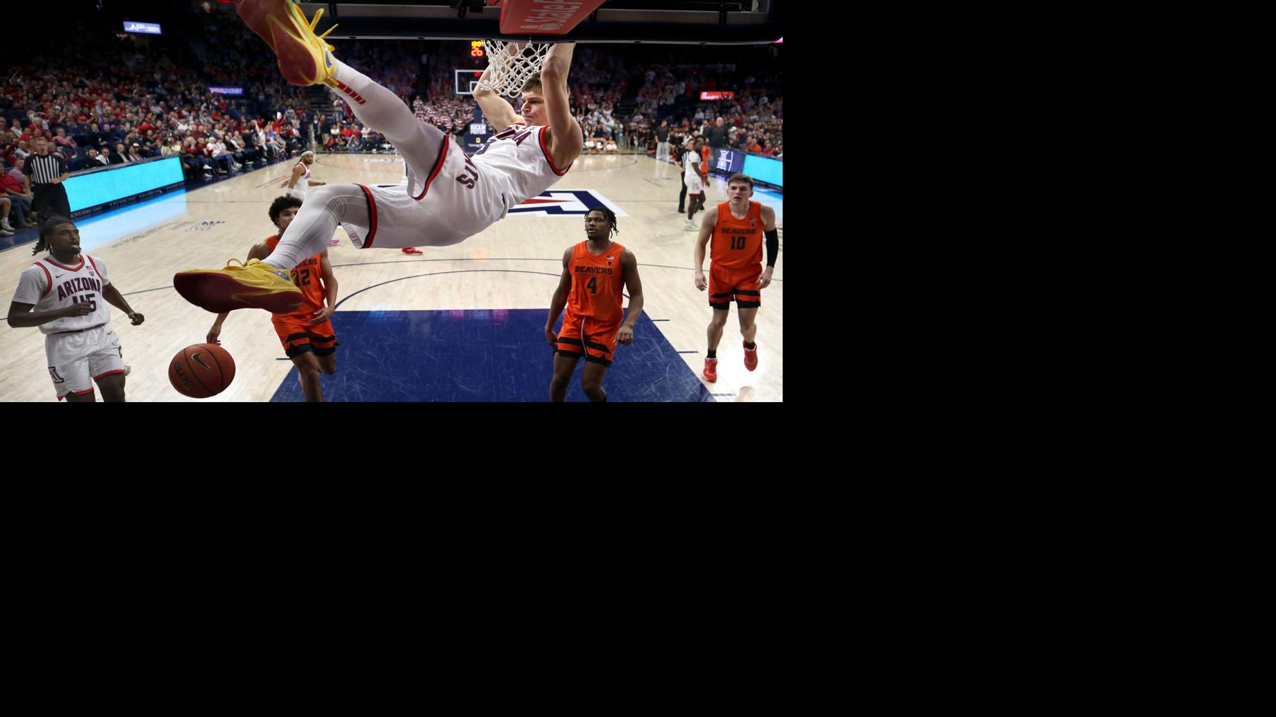 Wildcats stomp Beavers for 6th straight win; Tommy Lloyd empties his bench