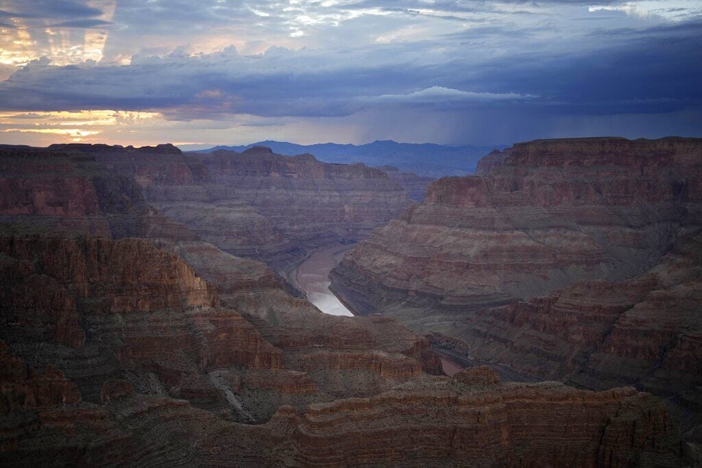 Deadlocked Colorado River negotiators to meet, 'sequestered'