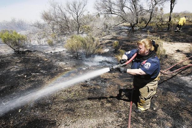 Photo: Brush fire contained near Oracle