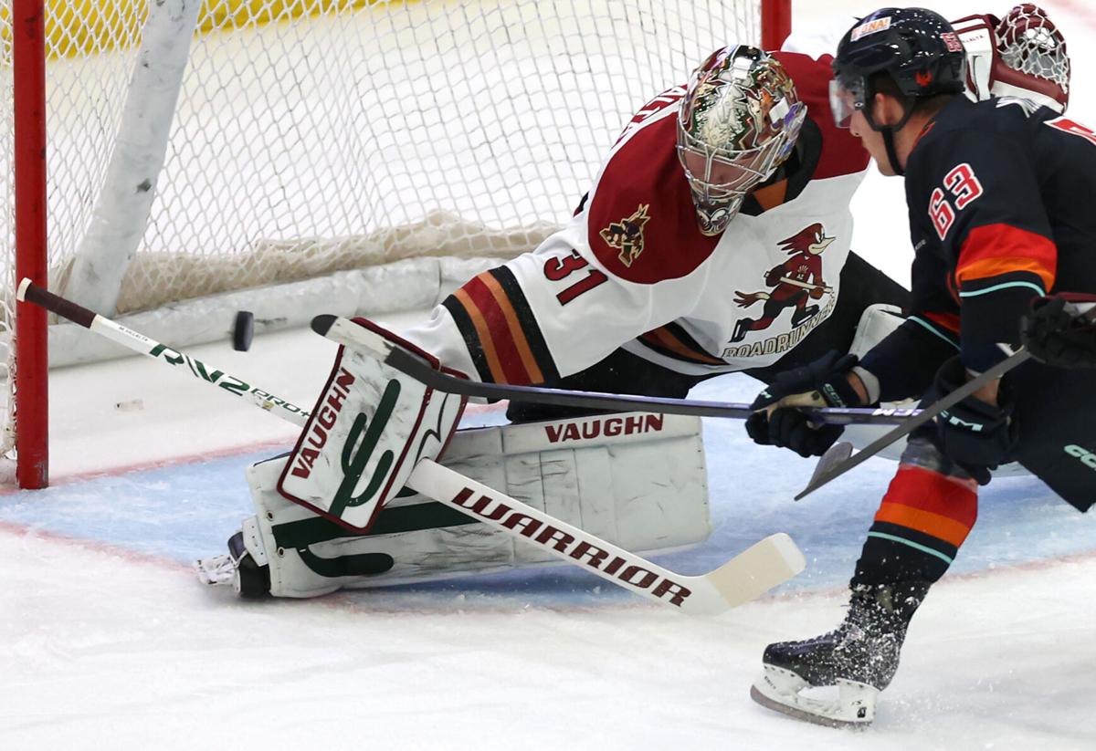 Matthew Villalta shines as Tucson Roadrunners' No. 1 goalie