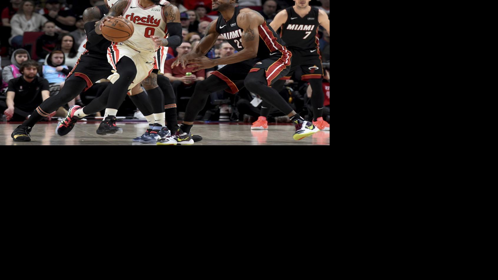Former Arizona Wildcat Andre Iguodala scores two points, grabs six ...