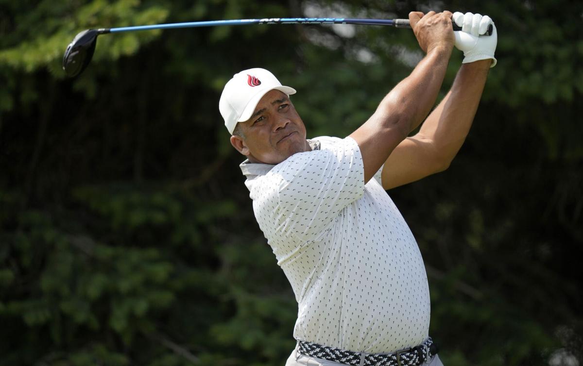 Vegas closes in on 1st PGA victory since 2017