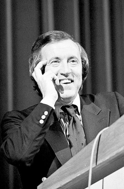 Tucson Time Capsule: TV host talks about Nixon