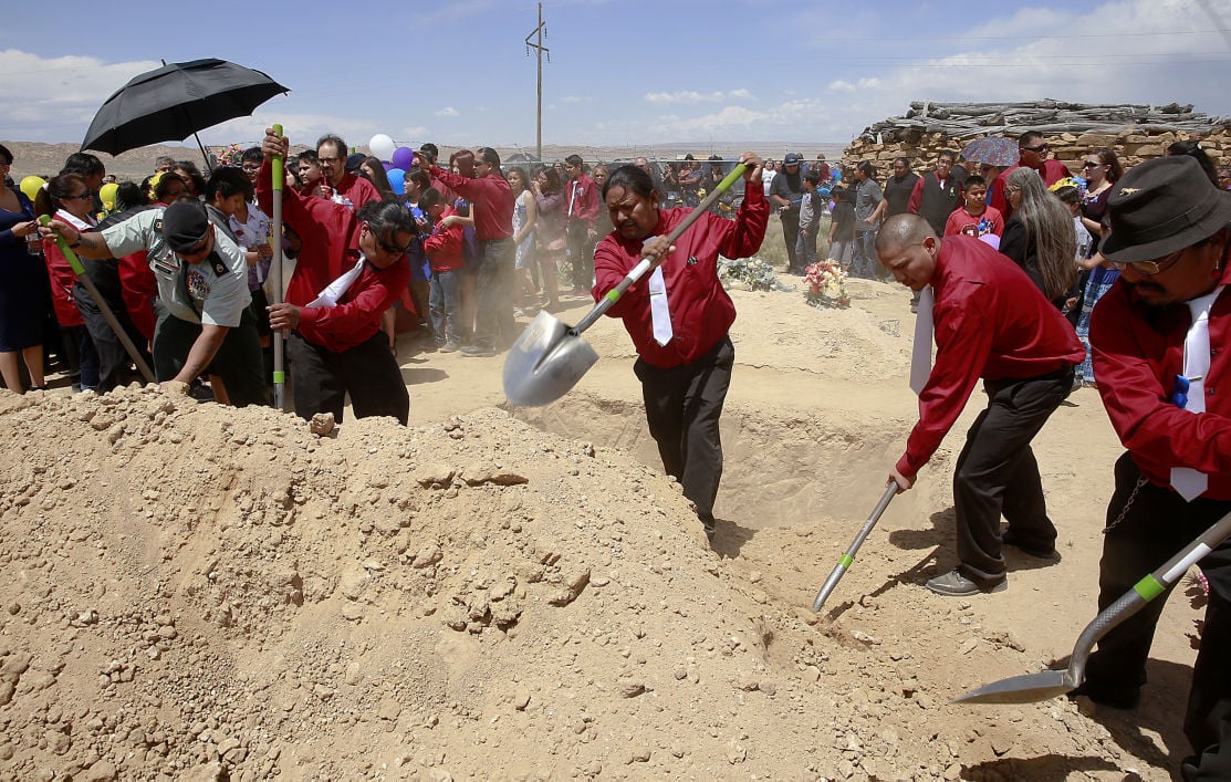 Photos: A grieving Navajo Nation buries Ashlynne | Arizona and Regional ...