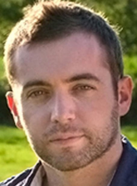 Award-winning journalist Michael Hastings dies in car wreck