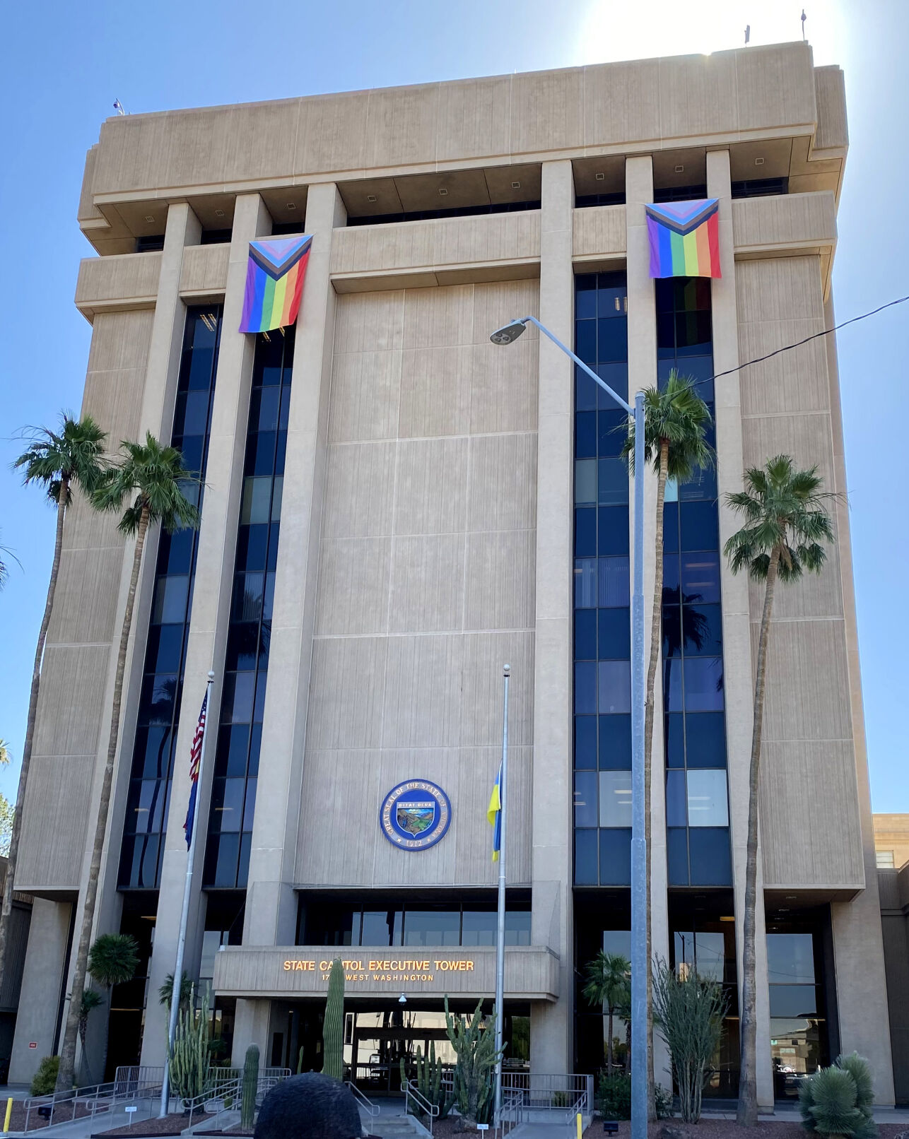 Arizona lawmakers seek limits to flags shown on public property