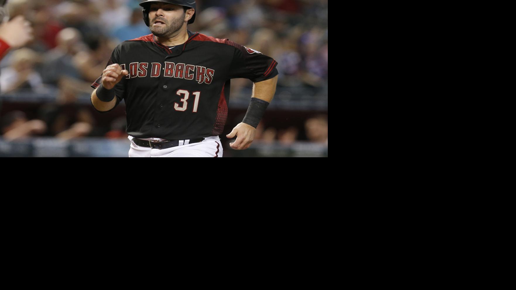 Catcher Avila leaves D-backs for Twins