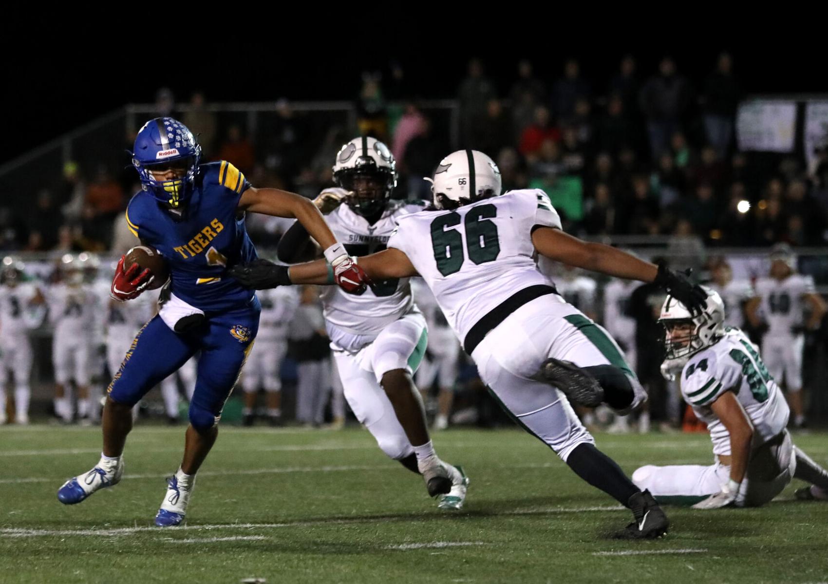 Photos: Marana defeats Sunnyslope in first round of high school ...