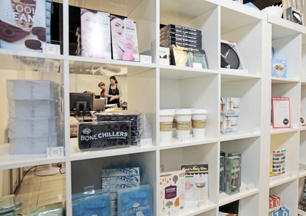 Tiny downtown gift shop sells fun, inexpensive stuff | Local | tucson.com