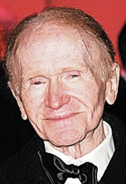 Hollywood bids sayonara to Red Buttons