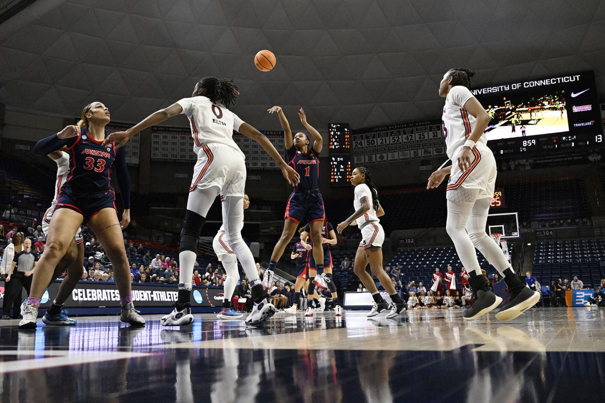 Arizona reserve guard Courtney Blakely hits transfer portal