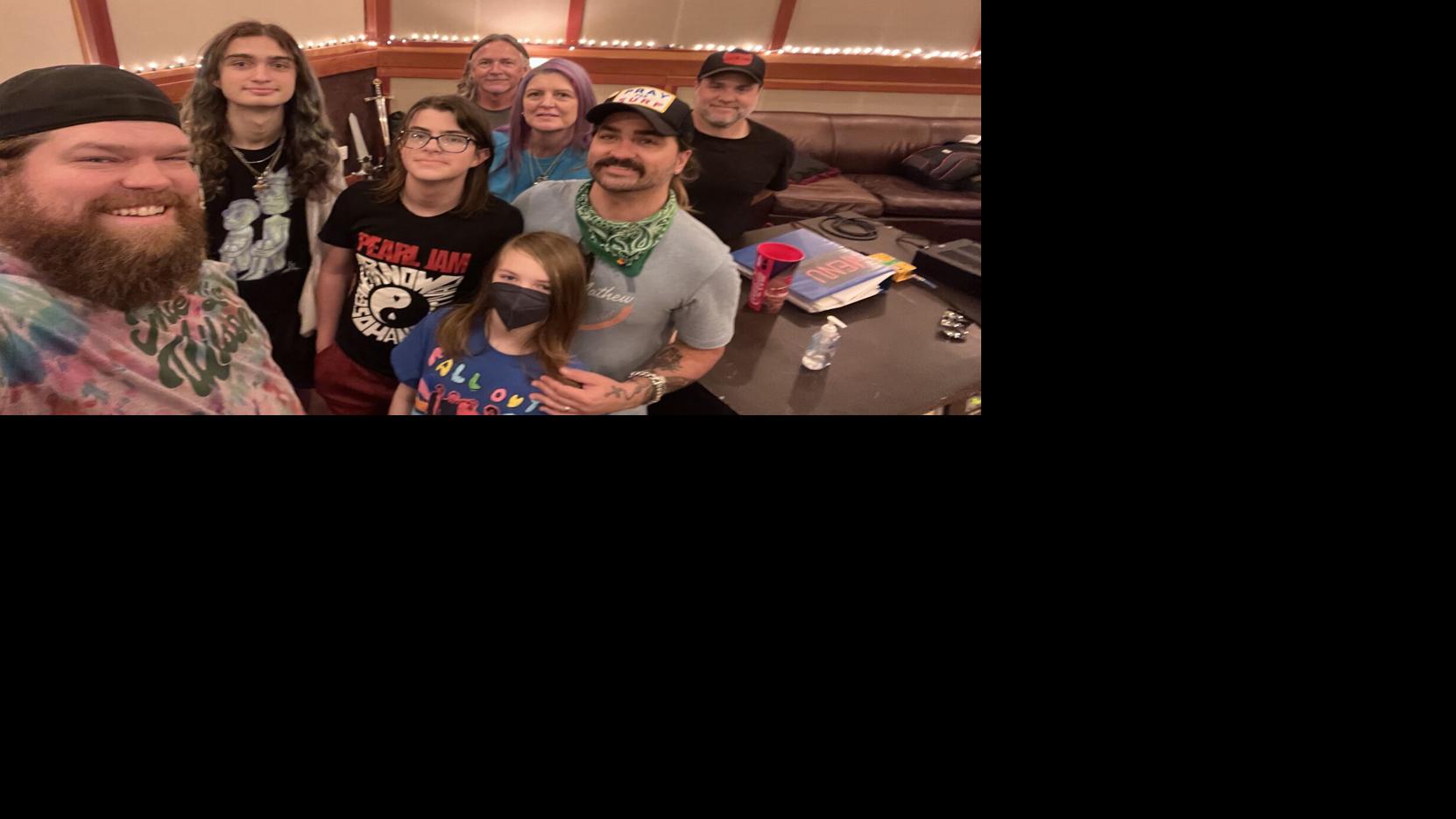 Tucson country singer Drew Cooper lands Christmas video on CMT