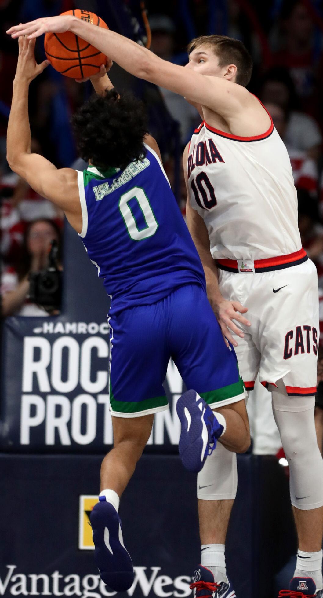 Azuolas Tubelis helps No.9 Arizona shake off loss of Kerr Kriisa in 99 ...