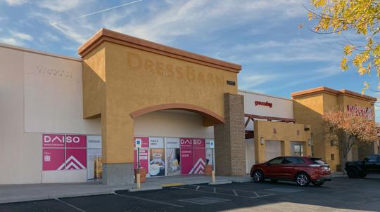 Daiso hiring for its new store in Tucson