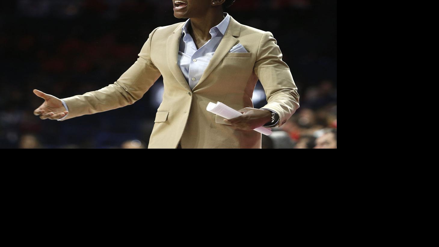 Arizona's Byrne shows unusual patience, keeps Butts