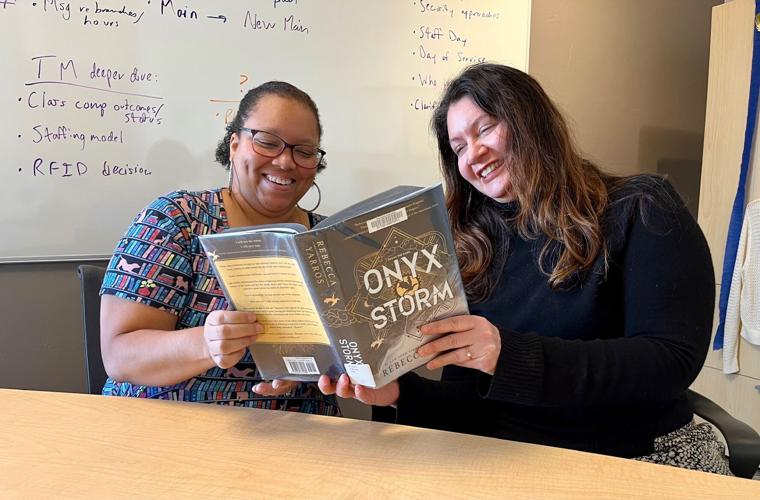 Romantic fantasy: Most checked-out book in Tucson area