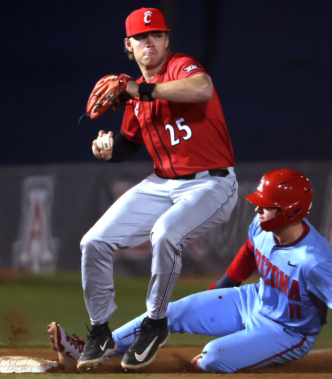 Photos: Arizona takes game two from Cincinnati 14-2, Big 12 baseball