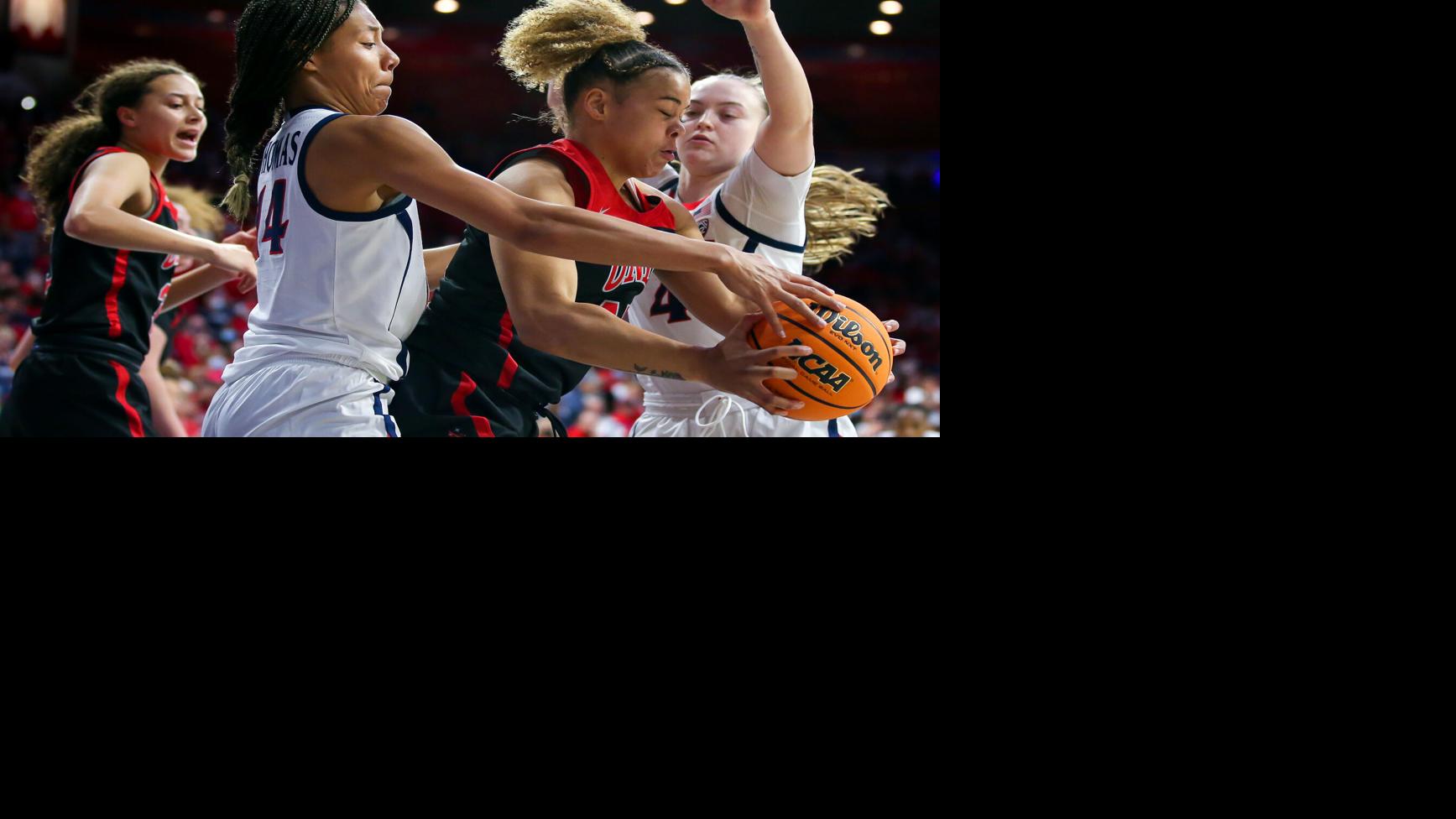 Notebook: Sam Thomas, Wildcats doubled down on 'D' in first-round win ...