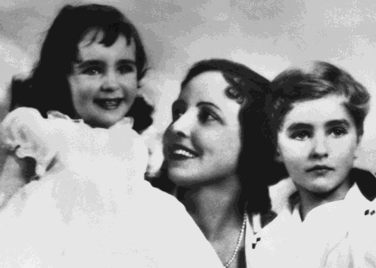 Elizabeth Taylor: The life story you may not know