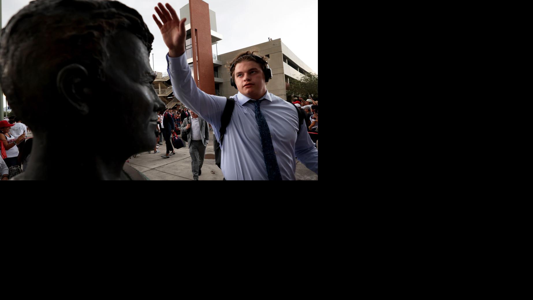 Arizona OL Leif Magnuson enters transfer portal