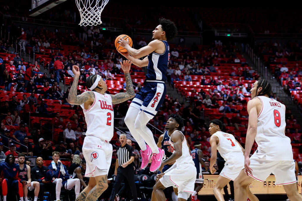 Streaking Arizona men's basketball finding more ways to win
