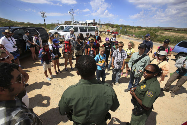 Border is backdrop for youth photo camp