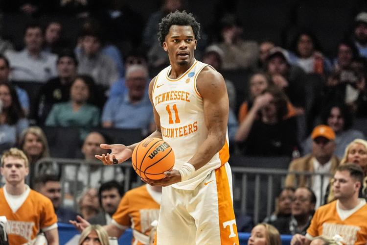 After experiencing McKale with Vols, Tobe Awaka picks U of A | Men's ...