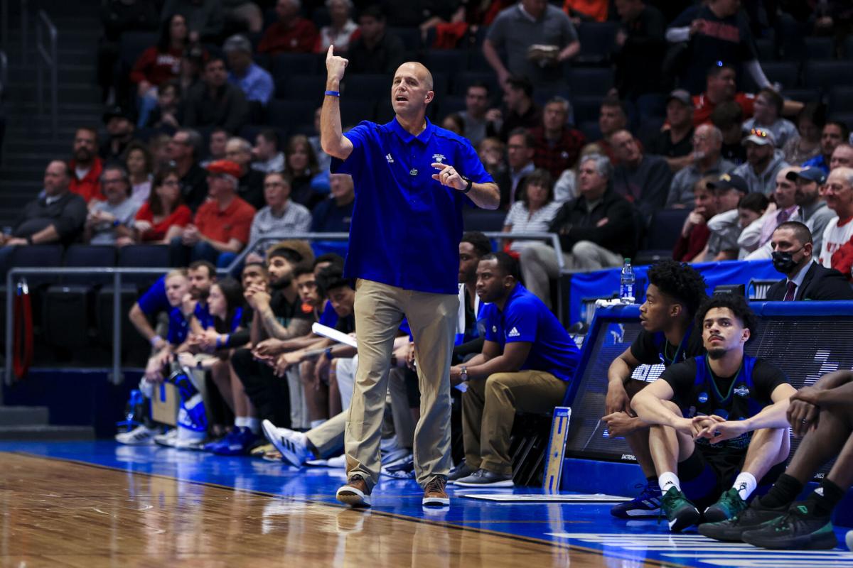 Friends Tommy Lloyd, Steve Lutz share a common background | Arizona ...