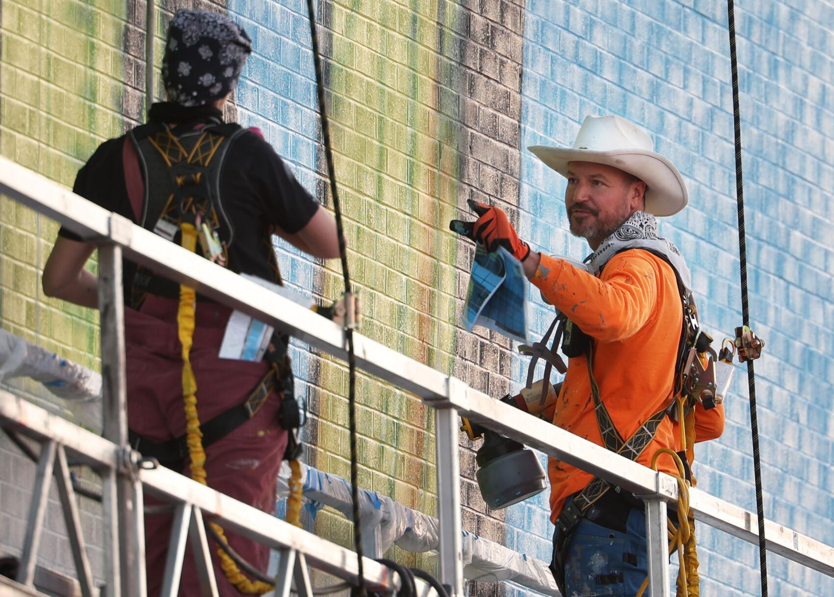 Tucson muralist just finished Arizona's tallest mural | tucson life ...