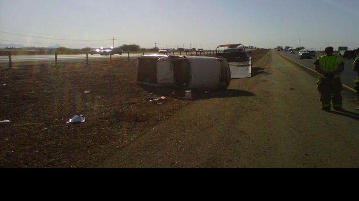 Rollover on Tucson freeway sends 2 to hospital