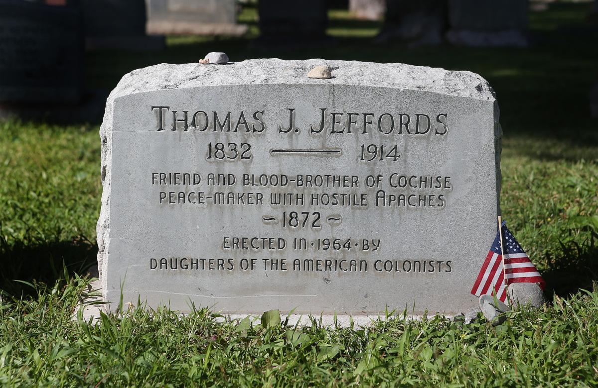 Here's a look at 34 famous Arizona gravestones